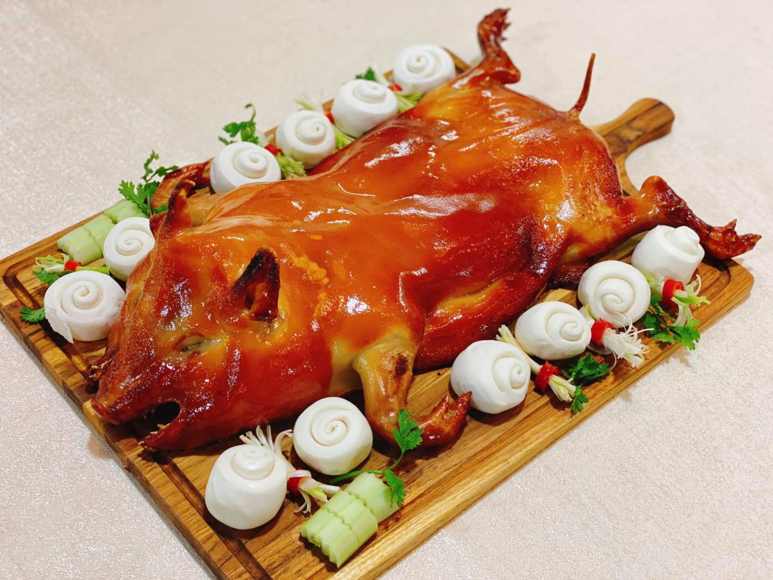 Heo Quay Nguyên Con 35 - 50KG (ĐÃ THÀNH PHẨM) - Lò quay Huỳnh Ký